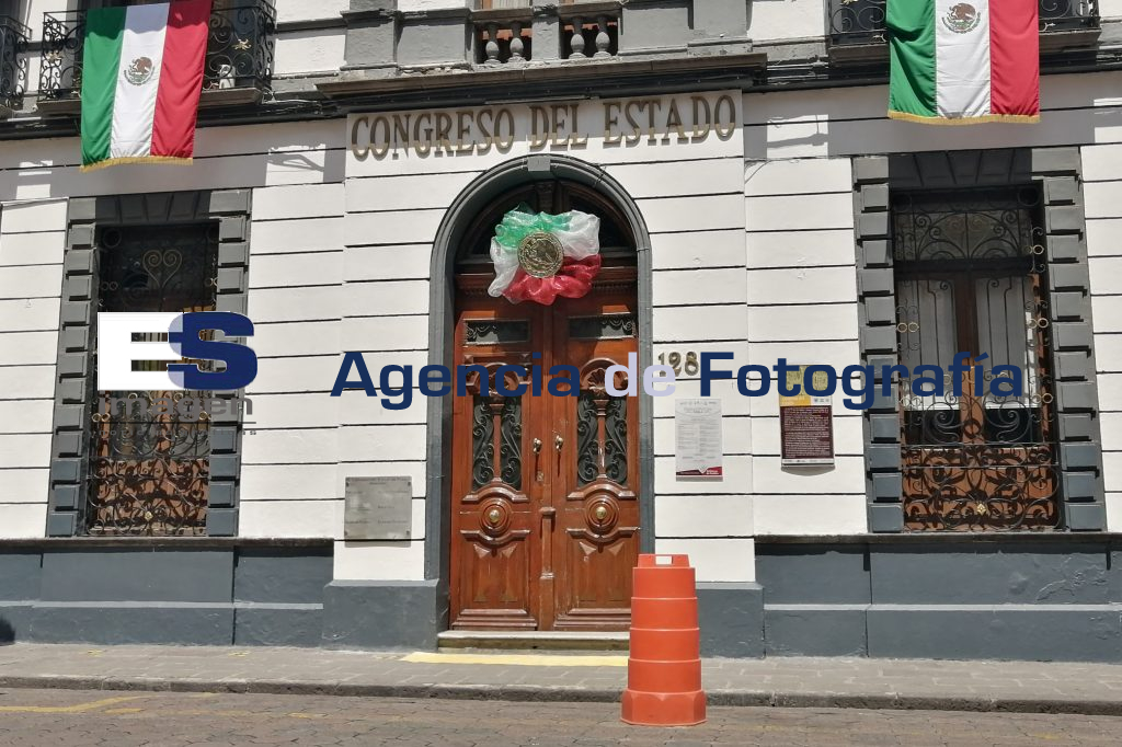 Fachada del Congreso del Estado - Agencia de Fotografía Es Imagen