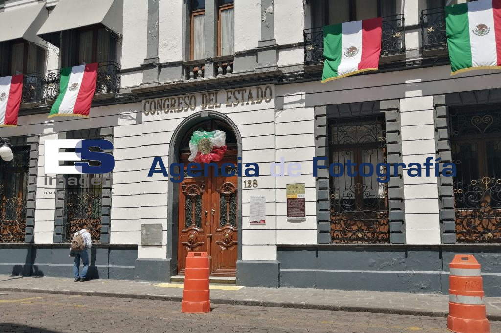 Fachada del Congreso del Estado - Agencia de Fotografía Es Imagen