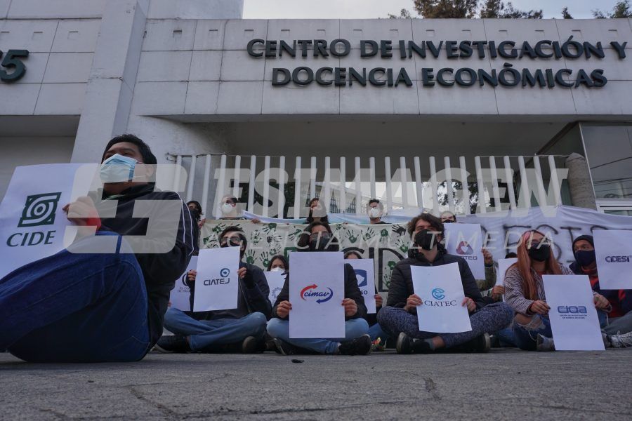 Estudiantes toman instalaciones del CIDE en CDMX - Agencia de ...