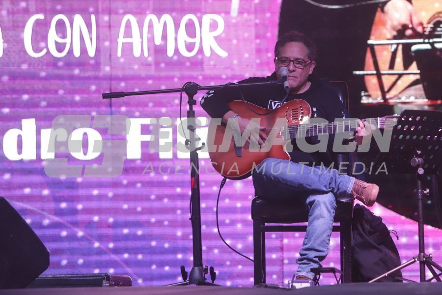 Alejandro Filio en el patio poligonal del CIS San Javier - Agencia de ...