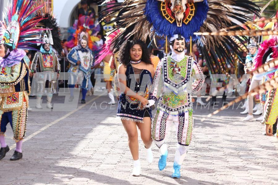 Celebran Carnaval en Apetatitlán - Agencia de Fotografía Es Imagen