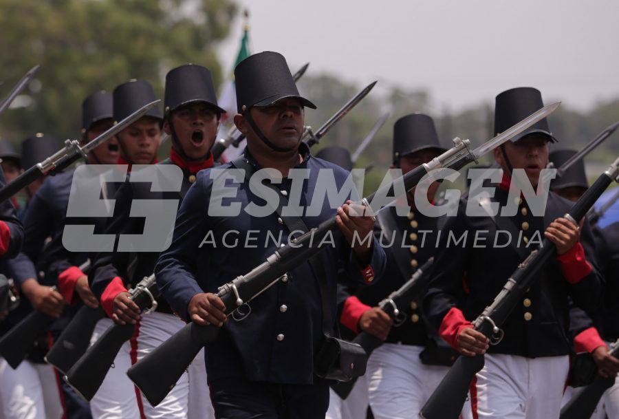 Desfile Cívico - Militar de la Batalla de Puebla 2023 - Agencia de Fotografía Es Imagen