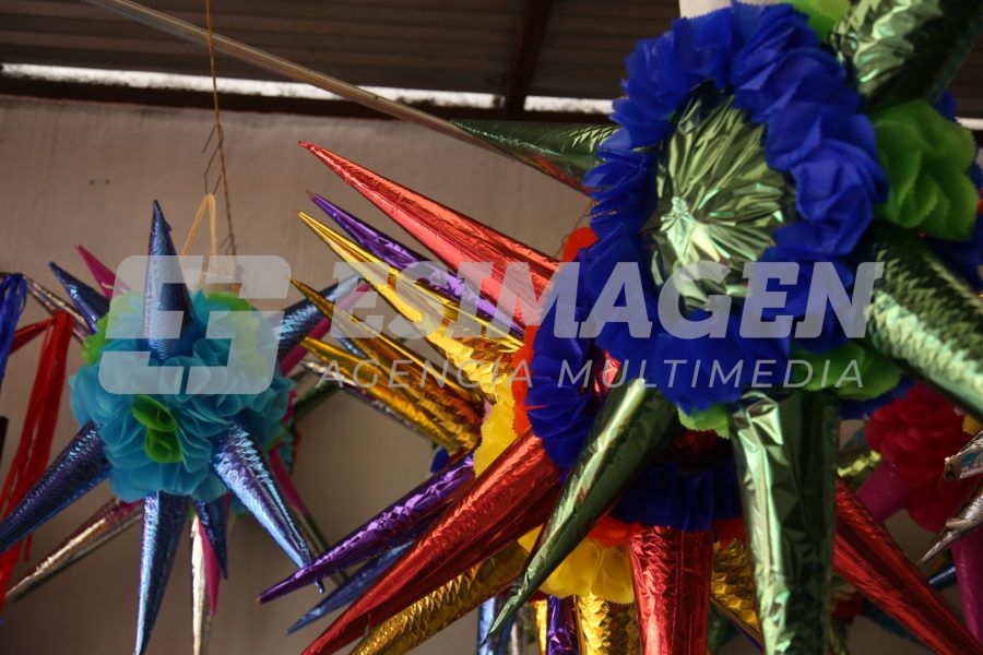 Piñatas tradicionales, una tradición mexicana - Agencia de Fotografía ...