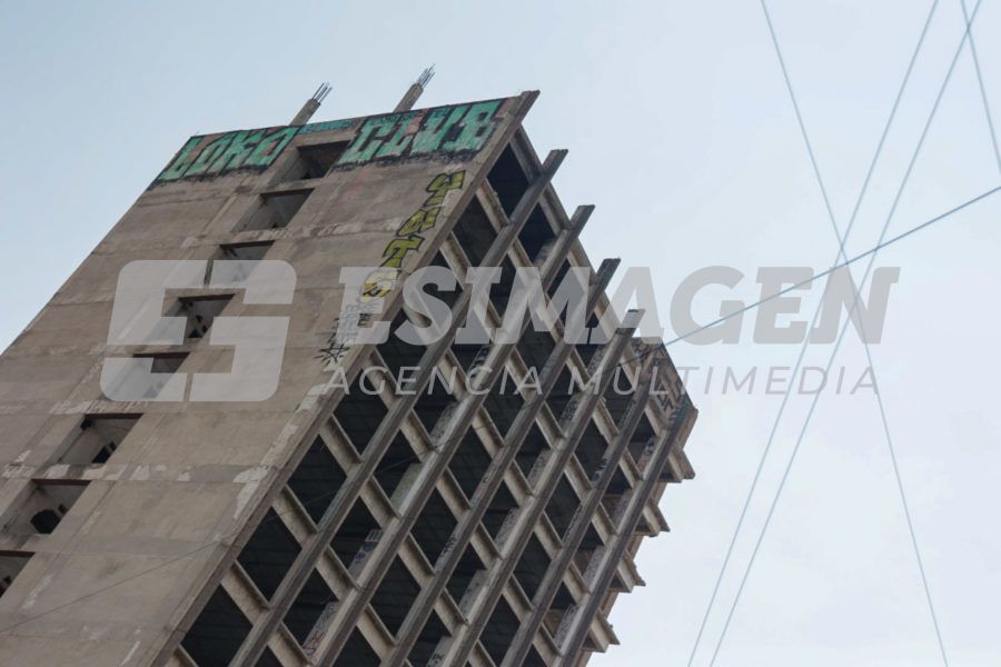 Edificio Omega en el olvido - Agencia de Fotografía Es Imagen