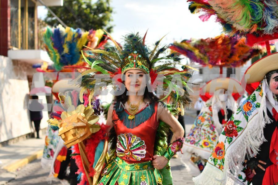 Desfile de Feria del municipio de Zacatelco - Agencia de Fotografía Es ...