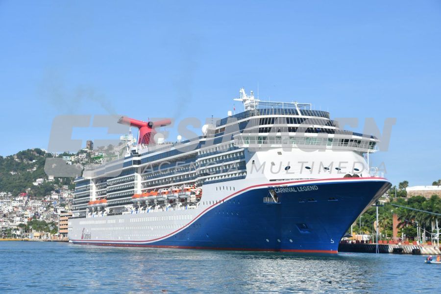 Luego de 15 años regresa a Acapulco el crucero Carnival Legend ...