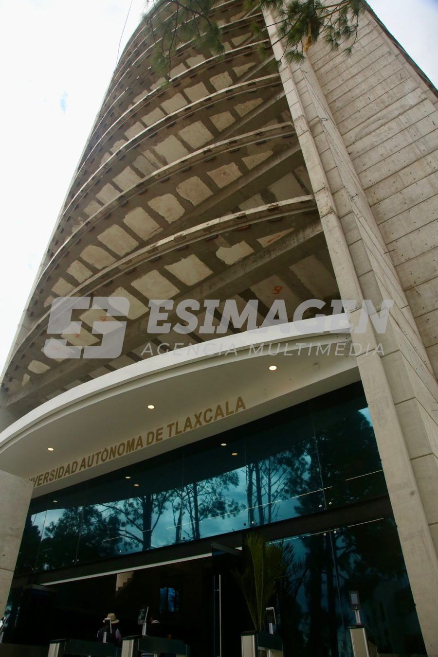 Aspectos de la Torre de Rectoría de la UATx - Agencia de Fotografía Es ...